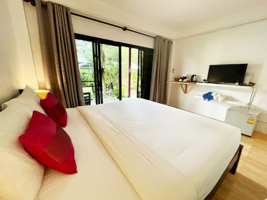 Tree’s Shadow House – montanialifestyle